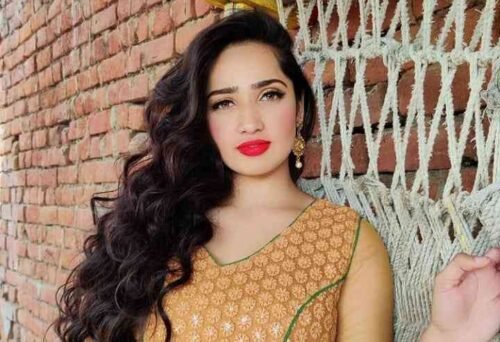Aditi Mistry model Wiki ,Bio, Profile, Unknown Facts and Family Details ...